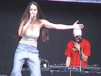 Nina-MC Live und um Interview - Kunst und Kultur - derStandard.at › dieStandard