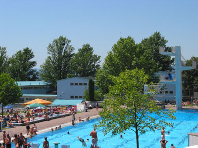 Laaerbergbad - Wien - derStandard.at › Panorama