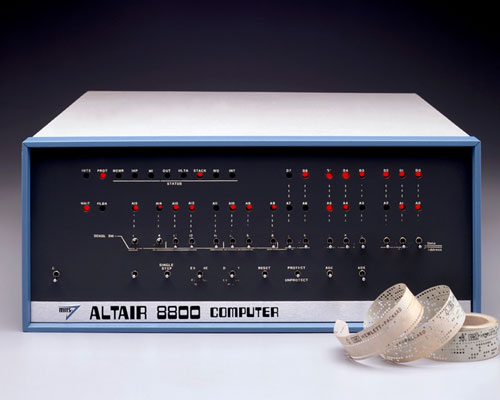 Vor 40 Jahren: Wie der Altair 8800 eine IT-Revolution auslöste - Webmix ...