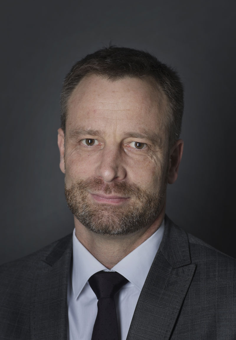 "NZZ"-Chef Spillmann tritt überraschend ab - Medien - derStandard.at › Etat