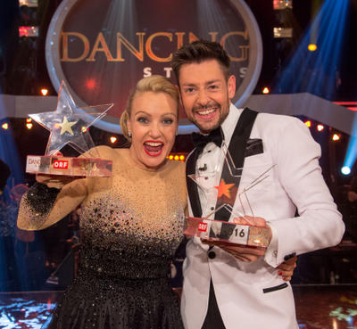 Moderatorin Verena Scheitz ist ORF-"Dancing Star" 2016 - ORF-Programm ...