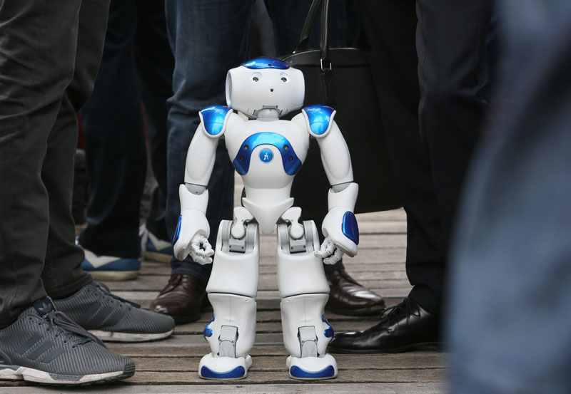 Werden in Zukunft Roboter für uns arbeiten? - Kinderuni - derStandard ...