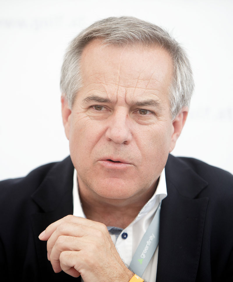 Ex-Magna-Chef Wolf gibt Traktorwerk in Ukraine auf - Automobil ...