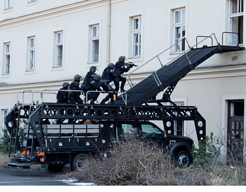 Spezialeinheit Cobra wird aufgestockt - Österreich - derStandard.at ...