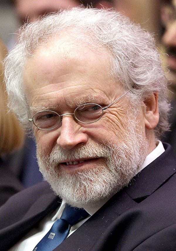Anton Zeilinger als ÖAW-Präsident wiedergewählt - Forschungspolitik ...