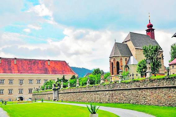 Benediktinerstift St. Lambrecht: Fasten im Kloster und nebenan - Urlaub ...