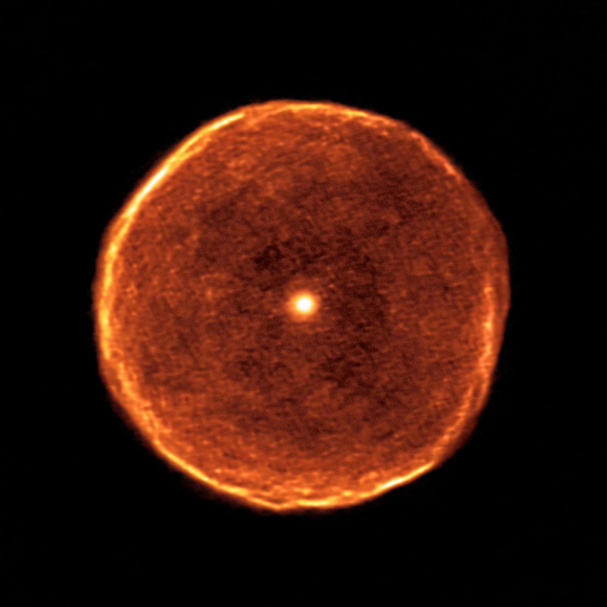 U Antliae: Ein sterbender Stern in atemberaubender Bildschärfe ...