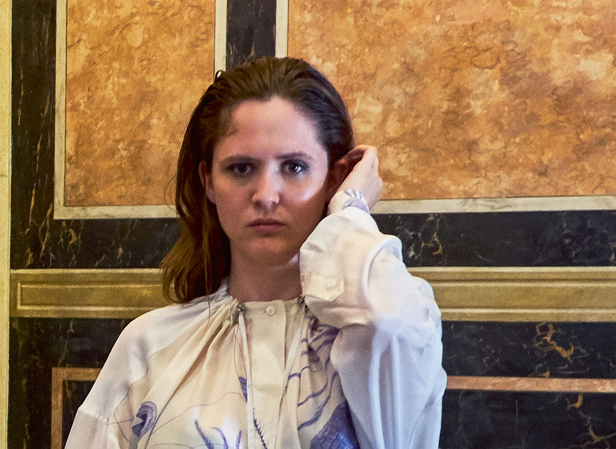 Mode-Shooting: "The Last Kingdom"-Darstellerin Emily Cox - Mode ...