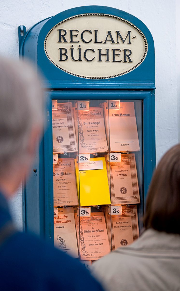 In Leipzig eröffnet Reclam-Museum mit mehr als 10.000 Heften ...
