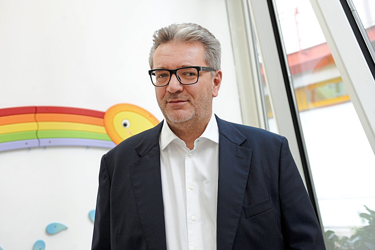 Peter Hacker im Porträt: Wiens Mann für alle Konflikte - Österreich ...