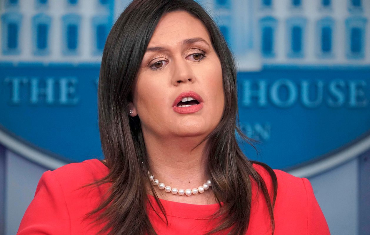 Serious question: What's going on with Sarah Huckabee Sanders eyes? If ...