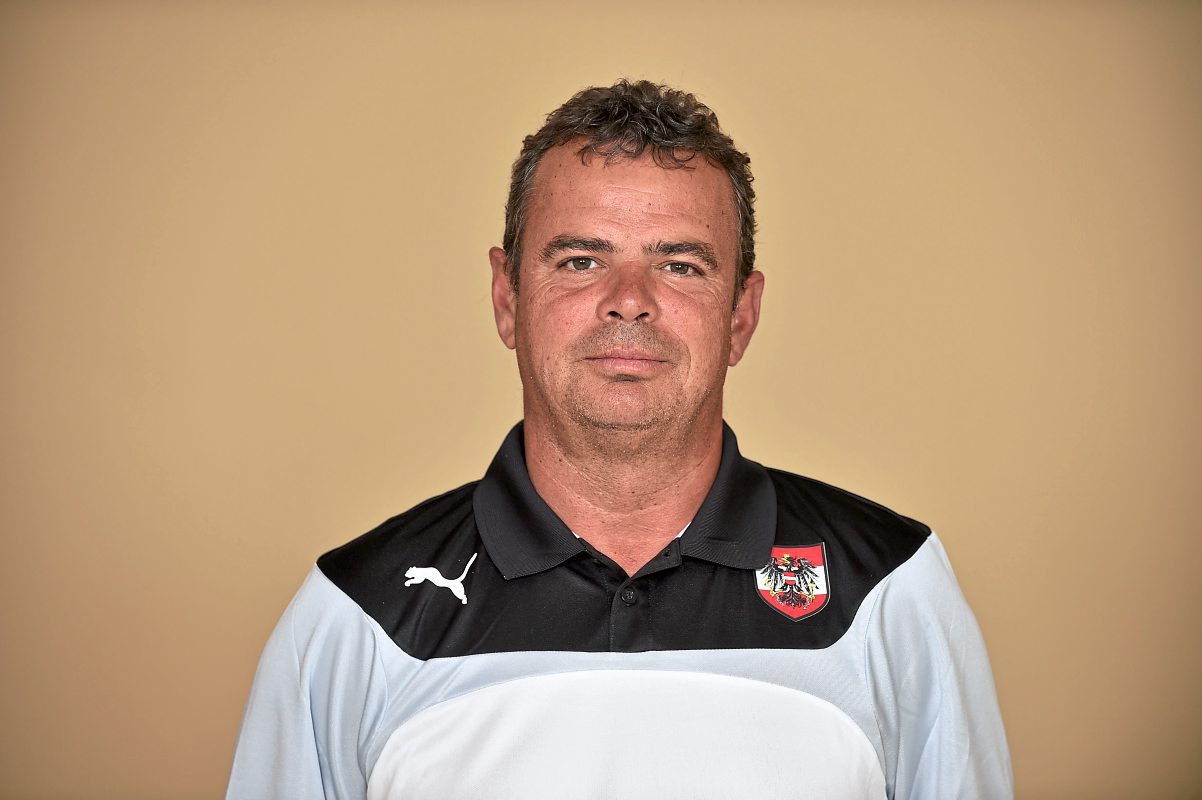 U17 im Vorhof zum Fußballparadies - ÖFB-Nachwuchs - derStandard.at › Sport