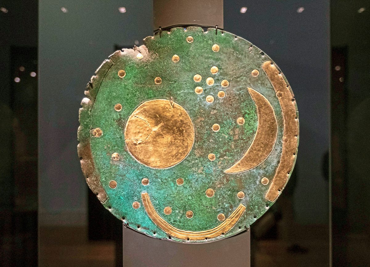 Forscher bezweifeln Alter der Himmelsscheibe von Nebra - Archäologie ...