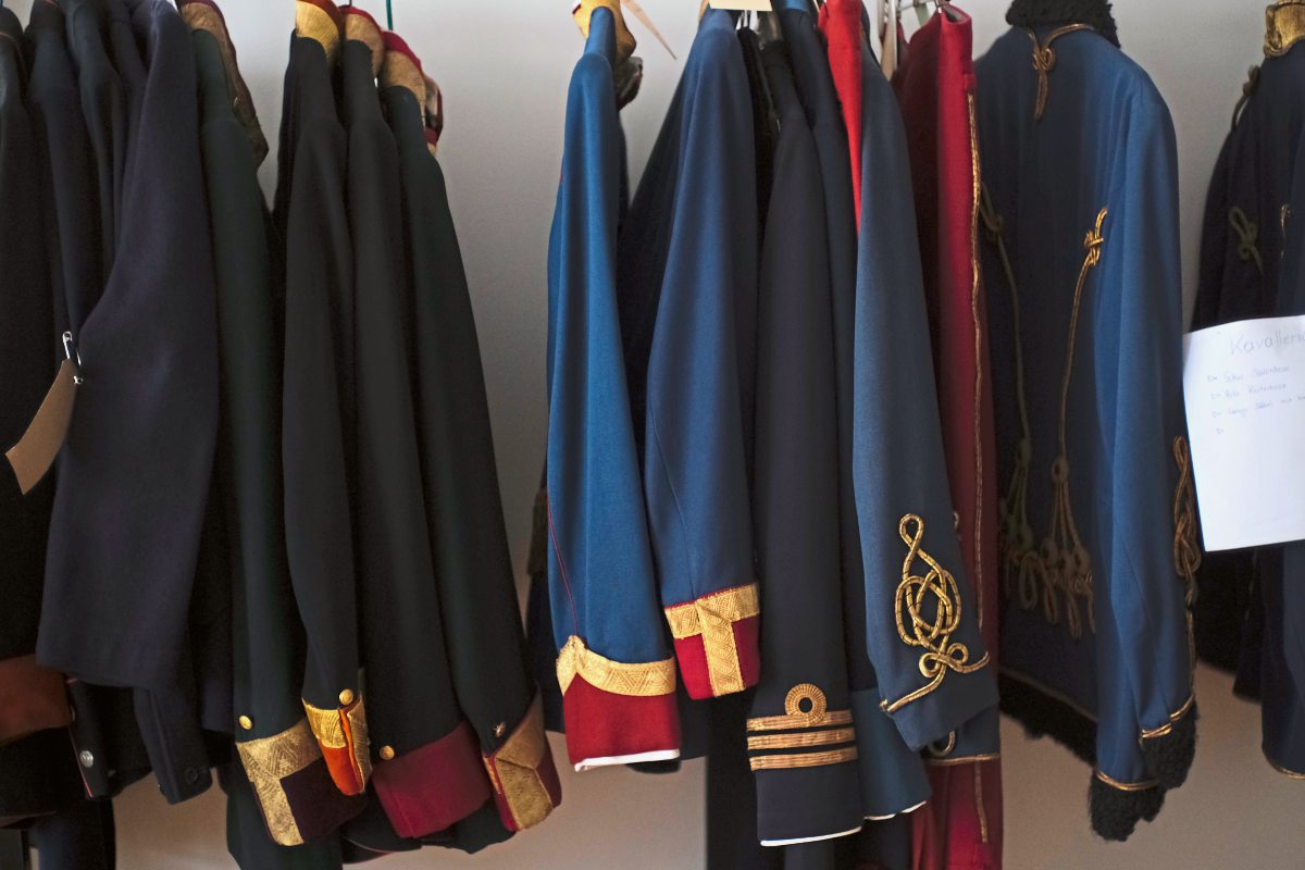 Jö, die Sissi! Besuch in der Kostümwerkstatt Lambert Hofer in Simmering ...